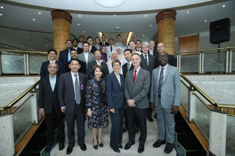 CGG to develop advanced imaging centre for Petronas Carigali