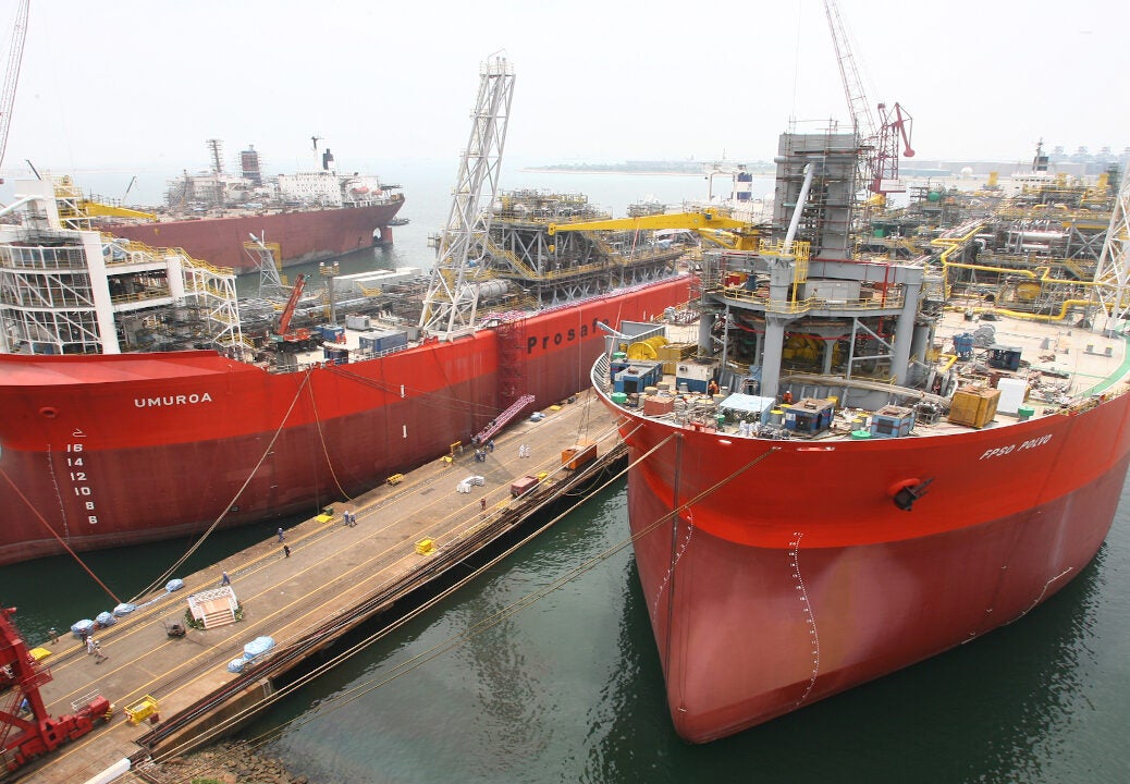 Tui Oil Field Decommissioning, Offshore Taranaki Coast, New Zealand