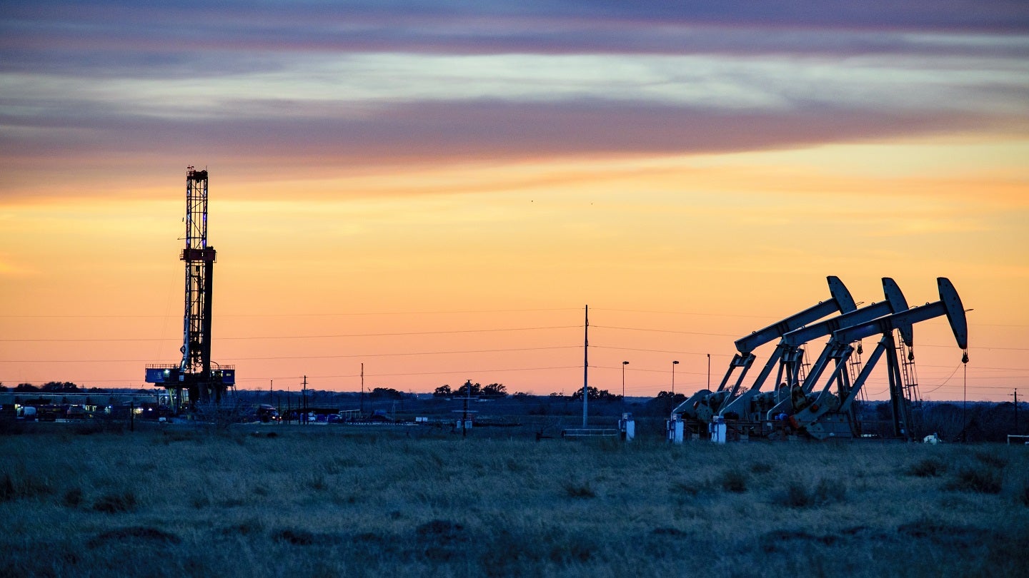Devon Energy to buy Grayson Mill Energy's Williston Basin assets