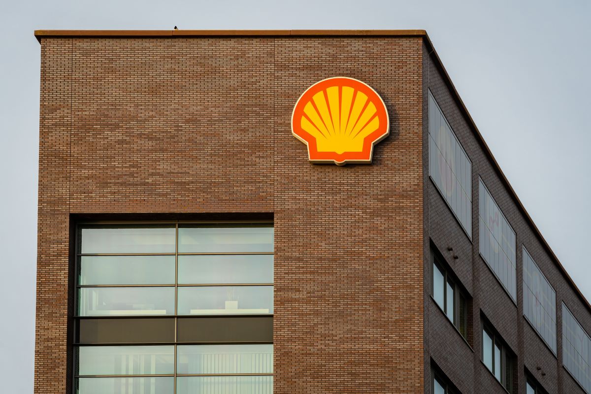 UK regulator reviews complaints against Shell’s recent ad - Offshore ...