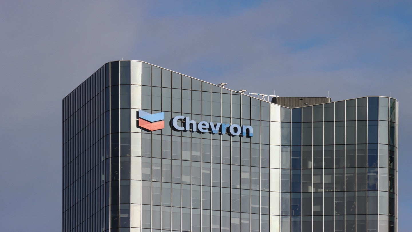 Chevron to cut 15%-20% of workforce by 2026, impacting 9,000 employees